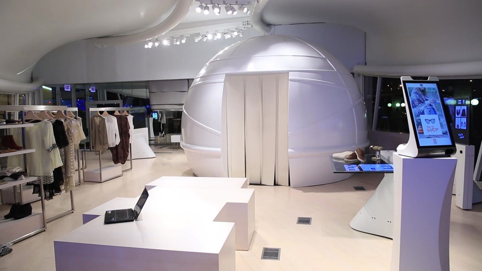 Immersive Experiences for Retail Businesses | Best Solutions